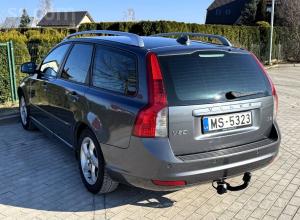 Pelēks Volvo V50 2011 Rīga, ar dzinēja tilpumu 1.60 L un nobraukumu 272 tūkst. km par 3800 €, foto 5 vietnē AUTOMOTO.COM.LV