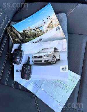 Pelēks Volvo V50 2011 Rīga, ar dzinēja tilpumu 1.60 L un nobraukumu 272 tūkst. km par 3800 €, foto 7 vietnē AUTOMOTO.COM.LV