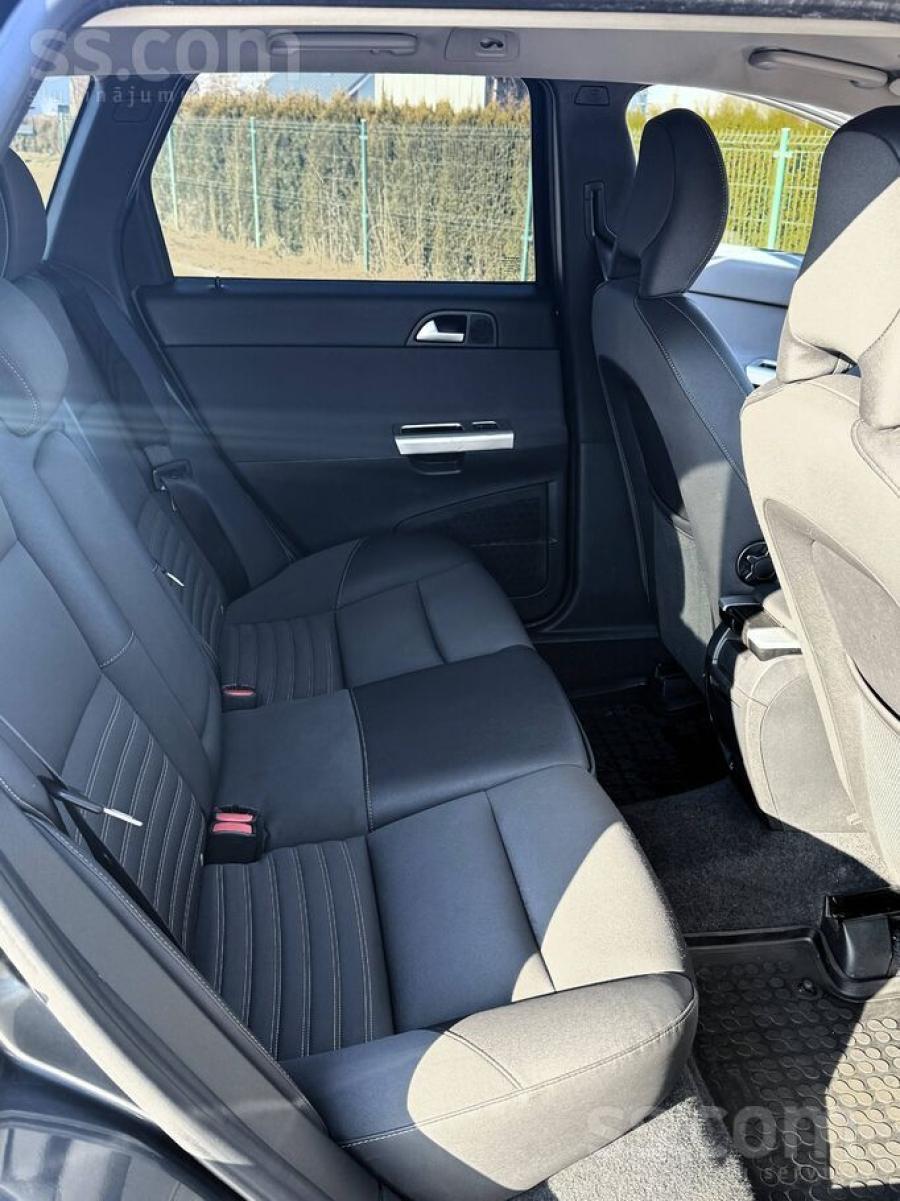 Pelēks Volvo V50 2011 Rīga, ar dzinēja tilpumu 1.60 L un nobraukumu 272 tūkst. km par 3800 €, foto 12 vietnē AUTOMOTO.COM.LV