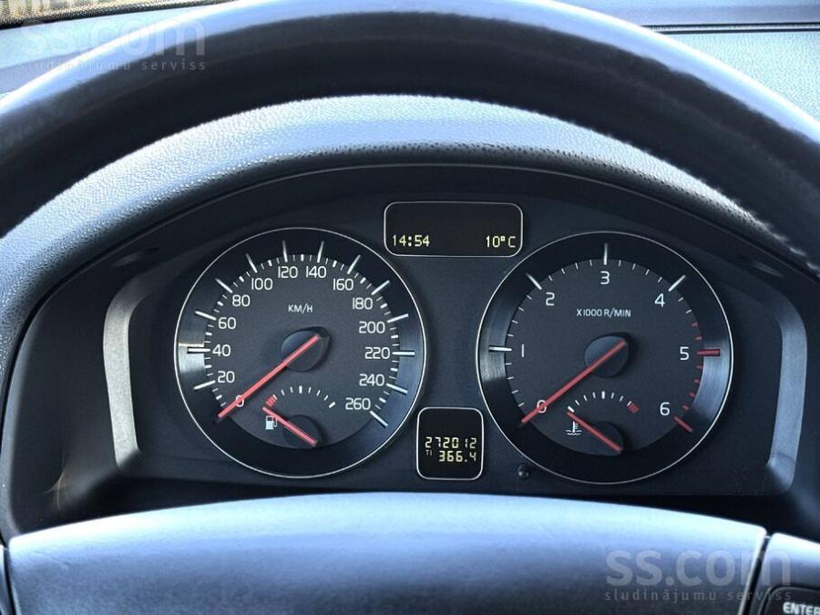 Pelēks Volvo V50 2011 Rīga, ar dzinēja tilpumu 1.60 L un nobraukumu 272 tūkst. km par 3800 €, foto 16 vietnē AUTOMOTO.COM.LV