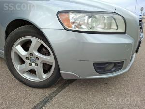 Grey Volvo V50 2011 in Riga, with an engine capacity of 1.60 L and mileage of 246 thousand km for 3500 €, photo 9 on AUTOMOTO.COM.LV
