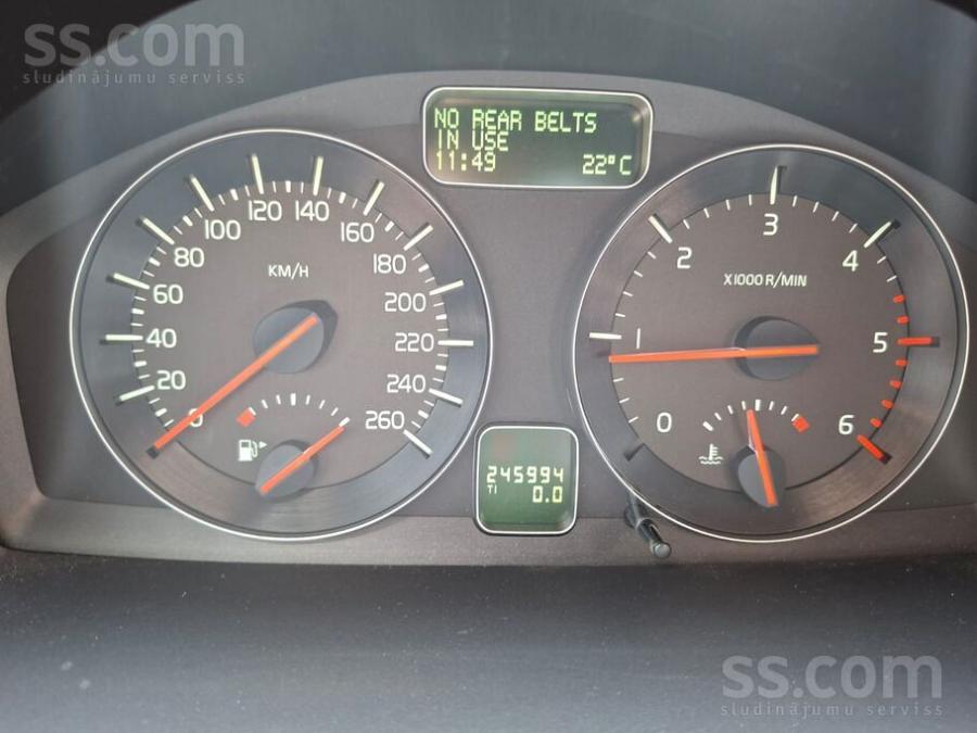 Grey Volvo V50 2011 in Riga, with an engine capacity of 1.60 L and mileage of 246 thousand km for 3500 €, photo 11 on AUTOMOTO.COM.LV
