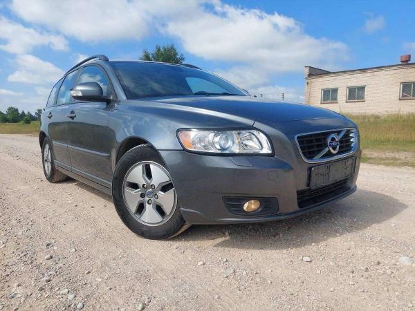 Pelēks Volvo V50 2011 Molėtai, ar dzinēja tilpumu 1.56 L un nobraukumu 225 tūkst. km par 2900 €, foto 2 vietnē AUTOMOTO.COM.LV