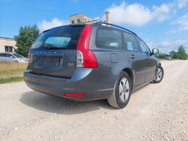 Pelēks Volvo V50 2011 Molėtai, ar dzinēja tilpumu 1.56 L un nobraukumu 225 tūkst. km par 2900 €, foto 4 vietnē AUTOMOTO.COM.LV