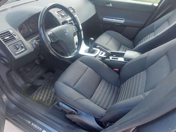 Pelēks Volvo V50 2011 Molėtai, ar dzinēja tilpumu 1.56 L un nobraukumu 225 tūkst. km par 2900 €, foto 10 vietnē AUTOMOTO.COM.LV