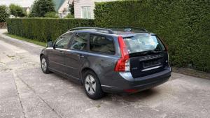 Grey Volvo V50 2011 in Ukmerge, with an engine capacity of 1.56 L and mileage of 225 thousand km for 2900 €, photo 6 on AUTOMOTO.COM.LV