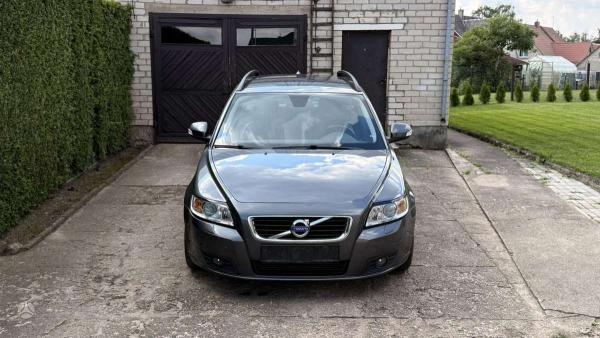 Pelēks Volvo V50 2011 Ukmergė, ar dzinēja tilpumu 1.56 L un nobraukumu 225 tūkst. km par 2900 €, foto 8 vietnē AUTOMOTO.COM.LV