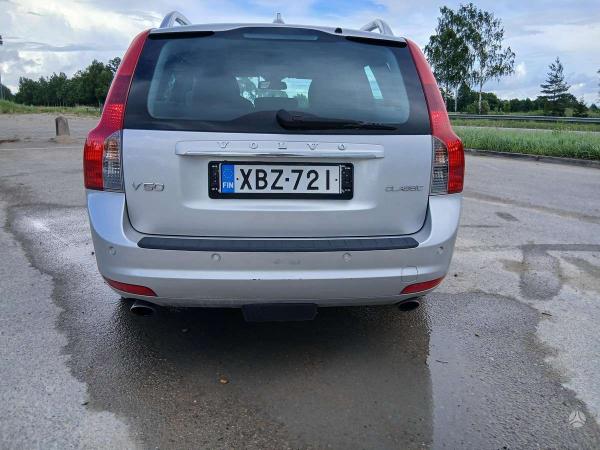 Grey Volvo V50 2011 in Siauliai, with an engine capacity of 2.00 L and mileage of 222 thousand km for 3999 €, photo 6 on AUTOMOTO.COM.LV