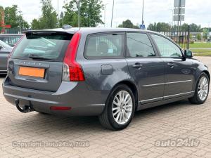 Pelēks Volvo V50 2011 Tartu, ar dzinēja tilpumu 1.60 L un nobraukumu 276 tūkst. km par 4490 €, foto 3 vietnē AUTOMOTO.COM.LV