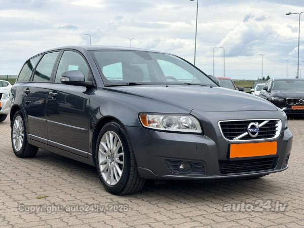 Pelēks Volvo V50 2011 Tartu, ar dzinēja tilpumu 1.60 L un nobraukumu 276 tūkst. km par 4490 €, foto 3 vietnē AUTOMOTO.COM.LV