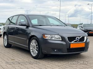 Pelēks Volvo V50 2011 Tartu, ar dzinēja tilpumu 1.60 L un nobraukumu 276 tūkst. km par 4490 €, foto 4 vietnē AUTOMOTO.COM.LV