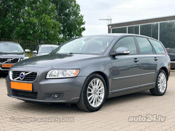 Pelēks Volvo V50 2011 Tartu, ar dzinēja tilpumu 1.60 L un nobraukumu 276 tūkst. km par 4490 €, foto 5 vietnē AUTOMOTO.COM.LV