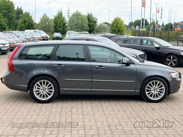 Pelēks Volvo V50 2011 Tartu, ar dzinēja tilpumu 1.60 L un nobraukumu 276 tūkst. km par 4490 €, foto 6 vietnē AUTOMOTO.COM.LV