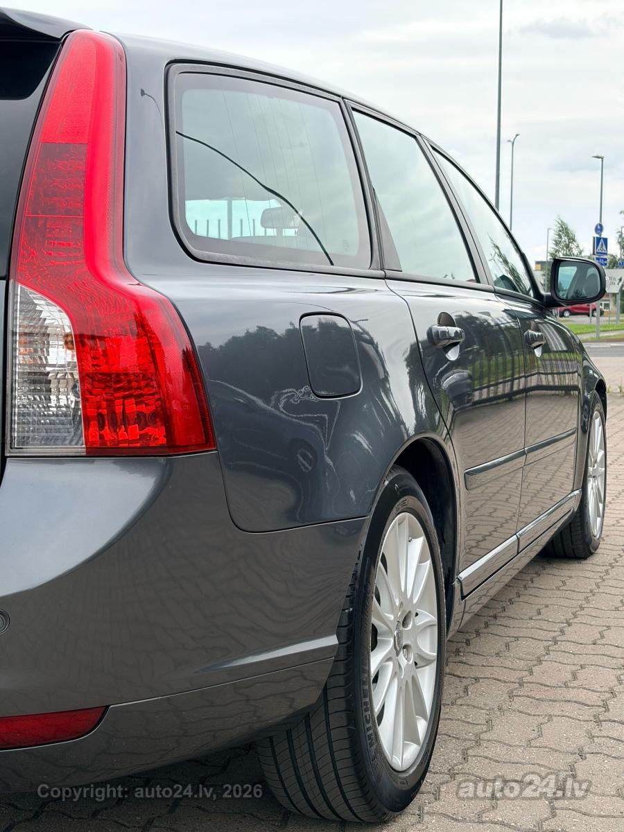 Pelēks Volvo V50 2011 Tartu, ar dzinēja tilpumu 1.60 L un nobraukumu 276 tūkst. km par 4490 €, foto 13 vietnē AUTOMOTO.COM.LV