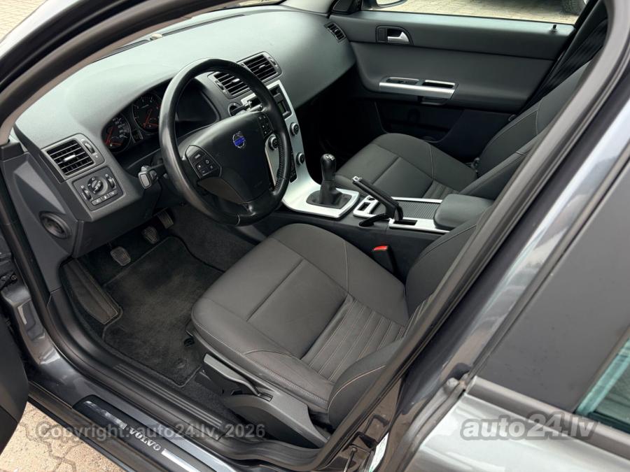 Pelēks Volvo V50 2011 Tartu, ar dzinēja tilpumu 1.60 L un nobraukumu 276 tūkst. km par 4490 €, foto 15 vietnē AUTOMOTO.COM.LV