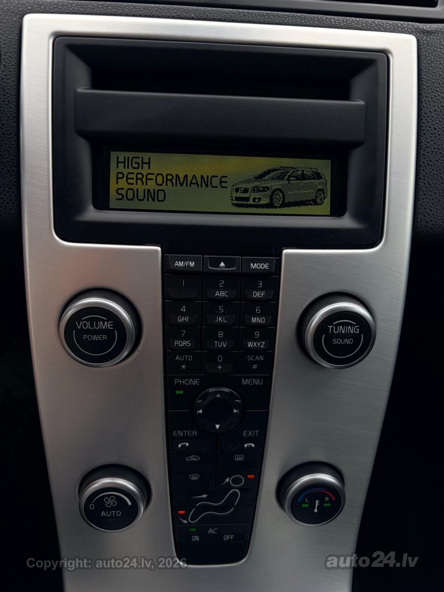 Pelēks Volvo V50 2011 Tartu, ar dzinēja tilpumu 1.60 L un nobraukumu 276 tūkst. km par 4490 €, foto 22 vietnē AUTOMOTO.COM.LV