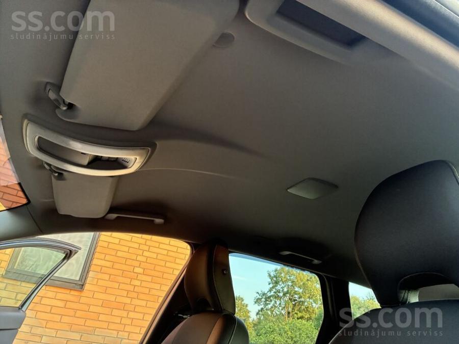 Grey Volvo V50 2011 in Riga, with an engine capacity of 2.00 L and mileage of 0 thousand km for 3900 €, photo 12 on AUTOMOTO.COM.LV