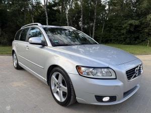 Pelēks Volvo V50 2011 Kauņa, ar dzinēja tilpumu 1.56 L un nobraukumu 230 tūkst. km par 3900 €, foto  vietnē AUTOMOTO.COM.LV
