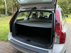 Grey Volvo V50 2011 in Kaunas, with an engine capacity of 1.56 L and mileage of 230 thousand km for 3900 €, photo 7 on AUTOMOTO.COM.LV