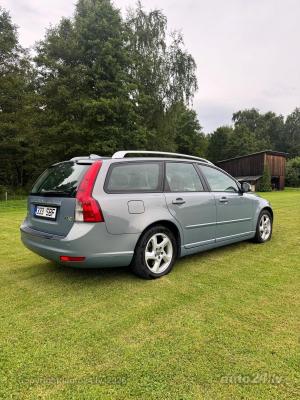 Grey Volvo V50 2011 in Tallinn, with an engine capacity of 1.60 L and mileage of 224 thousand km for 4500 €, photo 5 on AUTOMOTO.COM.LV