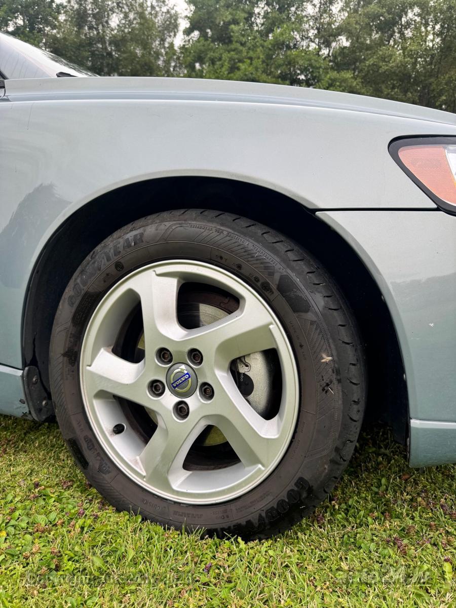 Grey Volvo V50 2011 in Tallinn, with an engine capacity of 1.60 L and mileage of 224 thousand km for 4500 €, photo 7 on AUTOMOTO.COM.LV