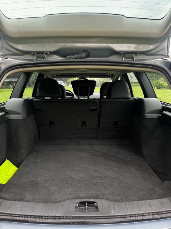 Grey Volvo V50 2011 in Tallinn, with an engine capacity of 1.60 L and mileage of 224 thousand km for 4500 €, photo 7 on AUTOMOTO.COM.LV