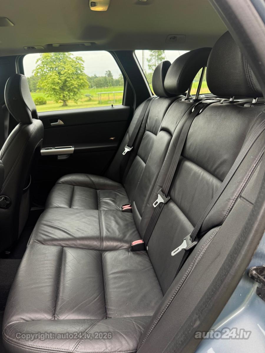Grey Volvo V50 2011 in Tallinn, with an engine capacity of 1.60 L and mileage of 224 thousand km for 4500 €, photo 9 on AUTOMOTO.COM.LV