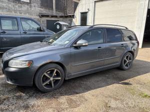 Grey Volvo V50 2011 in Riga, with an engine capacity of 1.60 L and mileage of 425 thousand km for 2000 €, photo 7 on AUTOMOTO.COM.LV