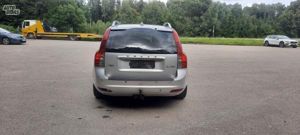 Grey Volvo V50 2011 in Siauliai, with an engine capacity of 1.60 L and mileage of 260 thousand km for 2200 €, photo 5 on AUTOMOTO.COM.LV
