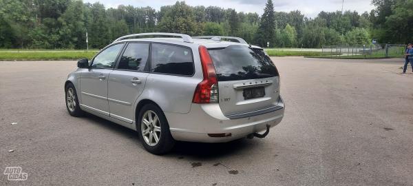 Grey Volvo V50 2011 in Siauliai, with an engine capacity of 1.60 L and mileage of 260 thousand km for 2200 €, photo 6 on AUTOMOTO.COM.LV