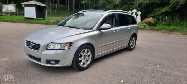 Grey Volvo V50 2011 in Siauliai, with an engine capacity of 1.60 L and mileage of 260 thousand km for 2200 €, photo 9 on AUTOMOTO.COM.LV