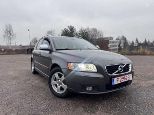 Pelēks Volvo V50 2012 Alīta, ar dzinēja tilpumu 1.56 L un nobraukumu 254 tūkst. km par 4700 €, foto 3 vietnē AUTOMOTO.COM.LV