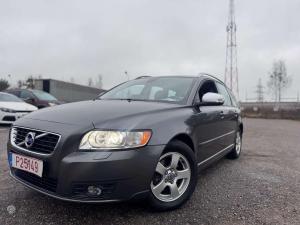 Pelēks Volvo V50 2012 Alīta, ar dzinēja tilpumu 1.56 L un nobraukumu 254 tūkst. km par 4700 €, foto 4 vietnē AUTOMOTO.COM.LV
