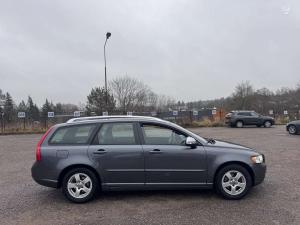 Pelēks Volvo V50 2012 Alīta, ar dzinēja tilpumu 1.56 L un nobraukumu 254 tūkst. km par 4700 €, foto 5 vietnē AUTOMOTO.COM.LV