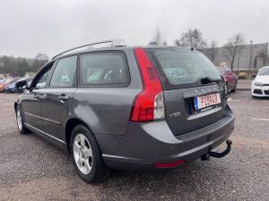 Pelēks Volvo V50 2012 Alīta, ar dzinēja tilpumu 1.56 L un nobraukumu 254 tūkst. km par 4700 €, foto 8 vietnē AUTOMOTO.COM.LV
