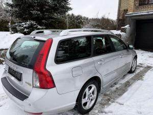 Pelēks Volvo V50 2012 Utena, ar dzinēja tilpumu 1.60 L un nobraukumu 280 tūkst. km par 3250 €, foto 4 vietnē AUTOMOTO.COM.LV