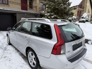 Pelēks Volvo V50 2012 Utena, ar dzinēja tilpumu 1.60 L un nobraukumu 280 tūkst. km par 3250 €, foto 6 vietnē AUTOMOTO.COM.LV