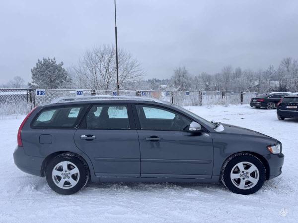 Grey Volvo V50 2012 in Alytus, with an engine capacity of 1.56 L and mileage of 252 thousand km for 4700 €, photo 7 on AUTOMOTO.COM.LV