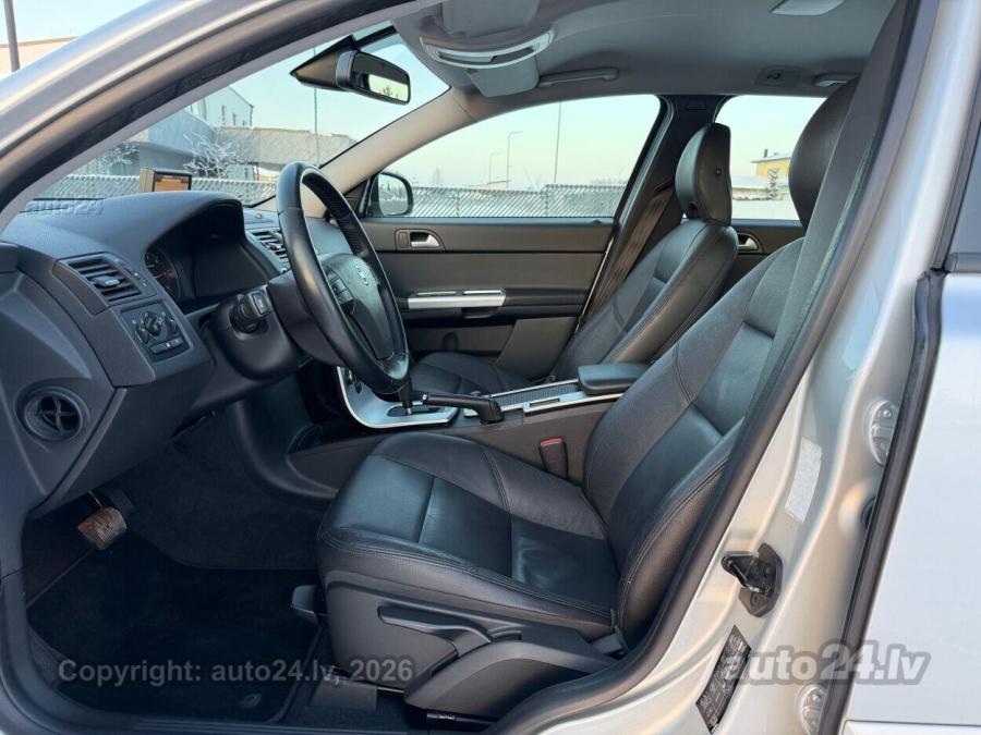 Pelēks Volvo V50 2012 Tallina, ar dzinēja tilpumu 2.00 L un nobraukumu 221 tūkst. km par 5790 €, foto 7 vietnē AUTOMOTO.COM.LV