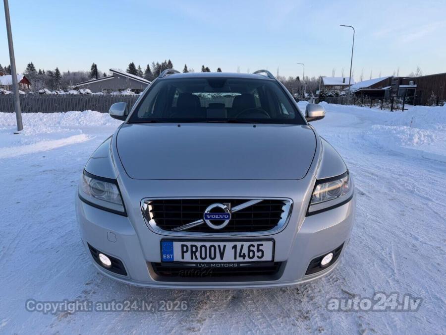 Pelēks Volvo V50 2012 Tallina, ar dzinēja tilpumu 2.00 L un nobraukumu 221 tūkst. km par 5790 €, foto 9 vietnē AUTOMOTO.COM.LV