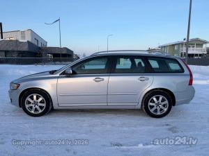 Pelēks Volvo V50 2012 Tallina, ar dzinēja tilpumu 2.00 L un nobraukumu 221 tūkst. km par 5790 €, foto 10 vietnē AUTOMOTO.COM.LV