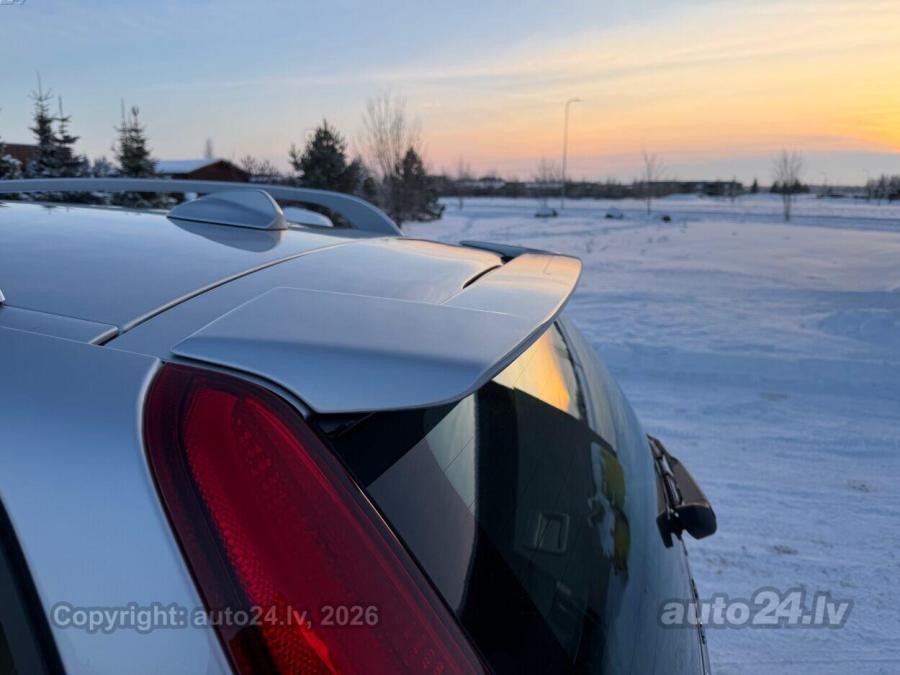 Pelēks Volvo V50 2012 Tallina, ar dzinēja tilpumu 2.00 L un nobraukumu 221 tūkst. km par 5790 €, foto 18 vietnē AUTOMOTO.COM.LV