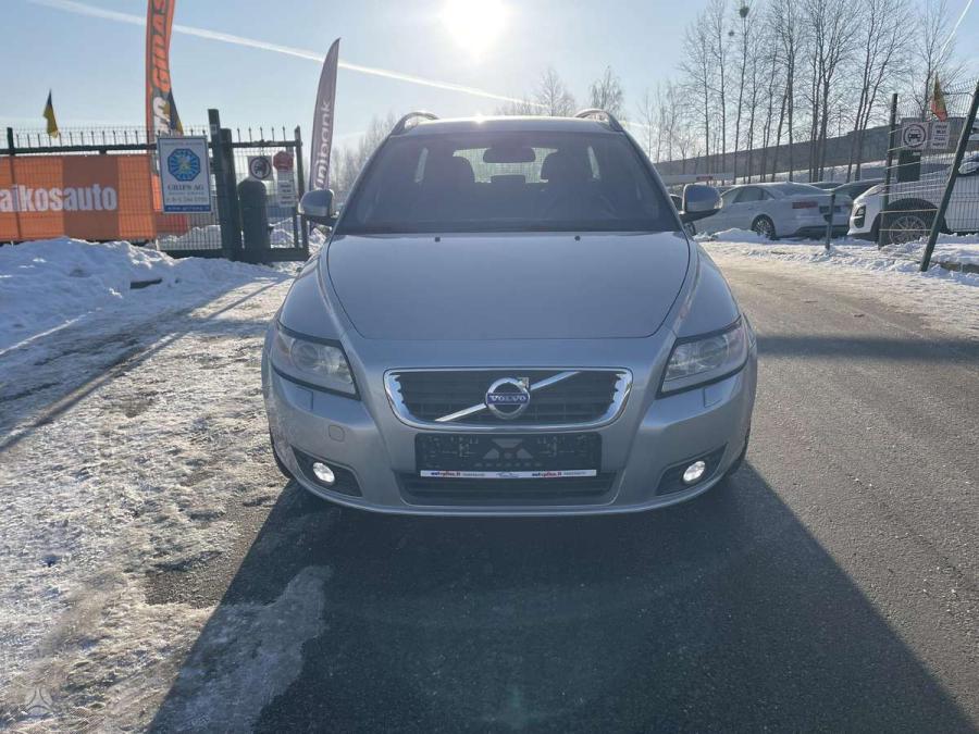 Grey Volvo V50 2012 in Kaunas, with an engine capacity of 1.56 L and mileage of 266 thousand km for 4200 €, photo 4 on AUTOMOTO.COM.LV