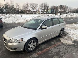 Pelēks Volvo V50 2012 Telšiai, ar dzinēja tilpumu 1.56 L un nobraukumu 306 tūkst. km par 2950 €, foto  vietnē AUTOMOTO.COM.LV