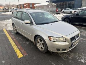 Pelēks Volvo V50 2012 Telšiai, ar dzinēja tilpumu 1.56 L un nobraukumu 306 tūkst. km par 2950 €, foto 2 vietnē AUTOMOTO.COM.LV