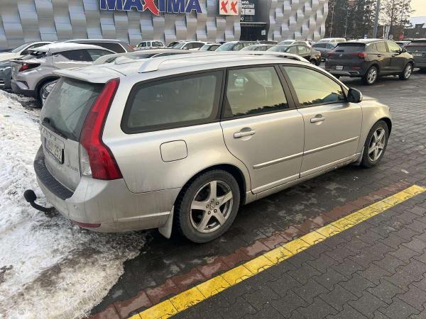 Pelēks Volvo V50 2012 Telšiai, ar dzinēja tilpumu 1.56 L un nobraukumu 306 tūkst. km par 2950 €, foto 3 vietnē AUTOMOTO.COM.LV