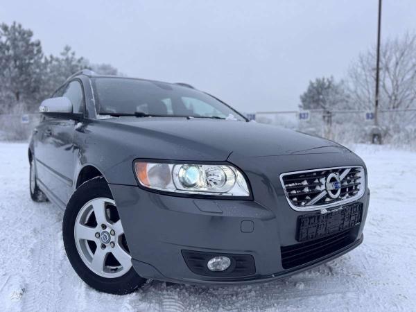 Grey Volvo V50 2012 in Alytus, with an engine capacity of 1.56 L and mileage of 252 thousand km for 4300 €, photo 3 on AUTOMOTO.COM.LV