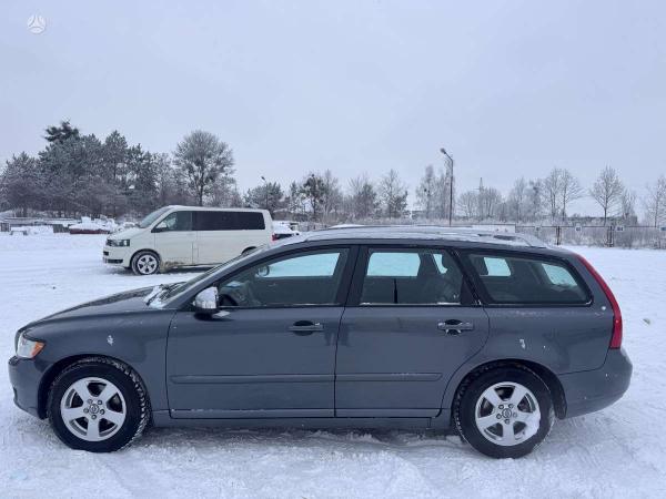 Grey Volvo V50 2012 in Alytus, with an engine capacity of 1.56 L and mileage of 252 thousand km for 4300 €, photo 6 on AUTOMOTO.COM.LV