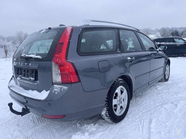 Grey Volvo V50 2012 in Alytus, with an engine capacity of 1.56 L and mileage of 252 thousand km for 4300 €, photo 9 on AUTOMOTO.COM.LV