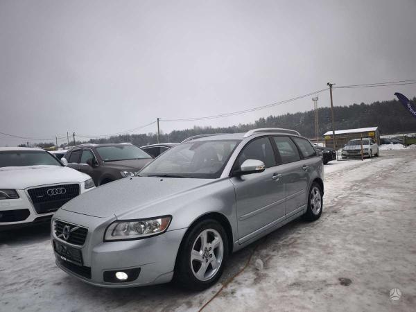 Pelēks Volvo V50 2012 Viļņa, ar dzinēja tilpumu 1.60 L un nobraukumu 282 tūkst. km par 4350 €, foto 1 vietnē AUTOMOTO.COM.LV